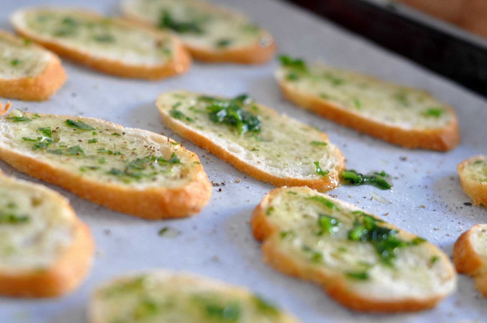 agata's kitchen: Toasts (perfect with salad)