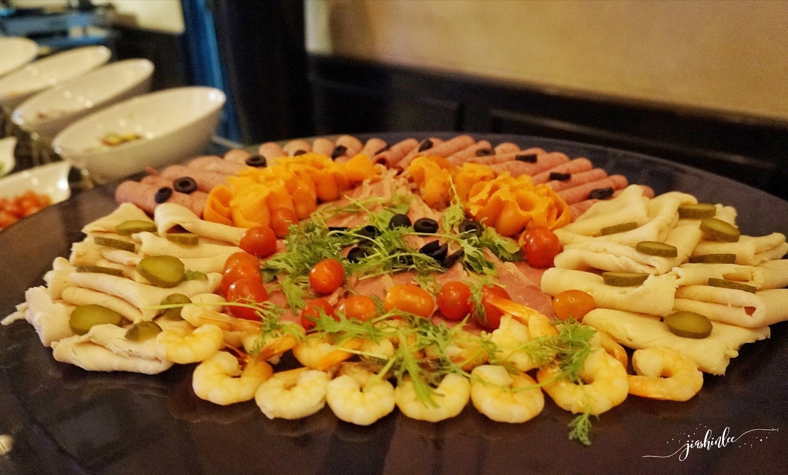 WOW KL Buffet Dinner with Cultural Show in Kuala Lumpur - Jia Shin Lee