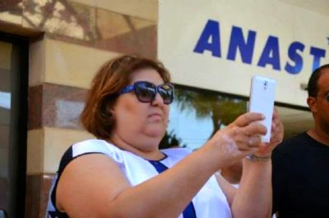 AYTH EINAI H NTΡΟΠΗ ΤΗΣ ΚΥΠΡΟΥ! Η ΔΙΕΥΘΥΝΤΡΙΑ ΞΕΝΟΔΟΧΕΙΟΥ ΠΟΥ ΜΑΖΙ ΜΕ ...