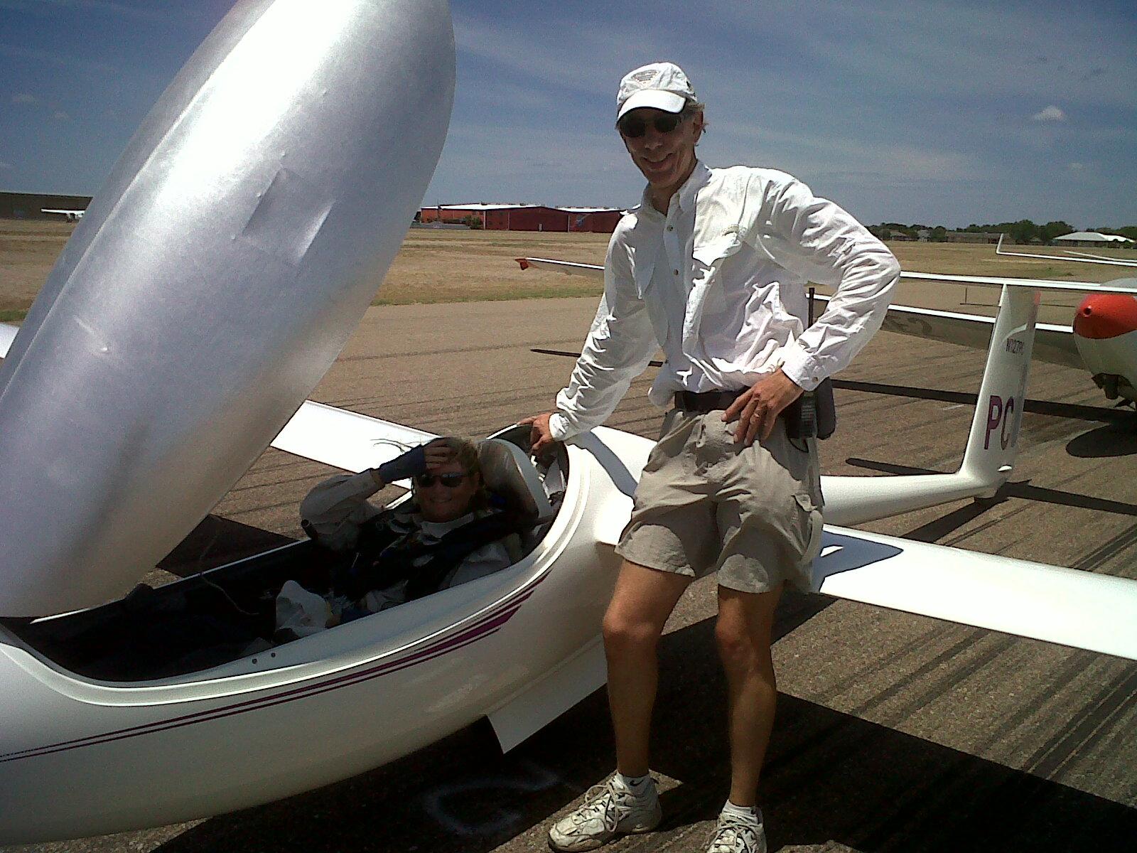 Australian Gliding Team Uvalde 2012: The Faces Behind the Pilots
