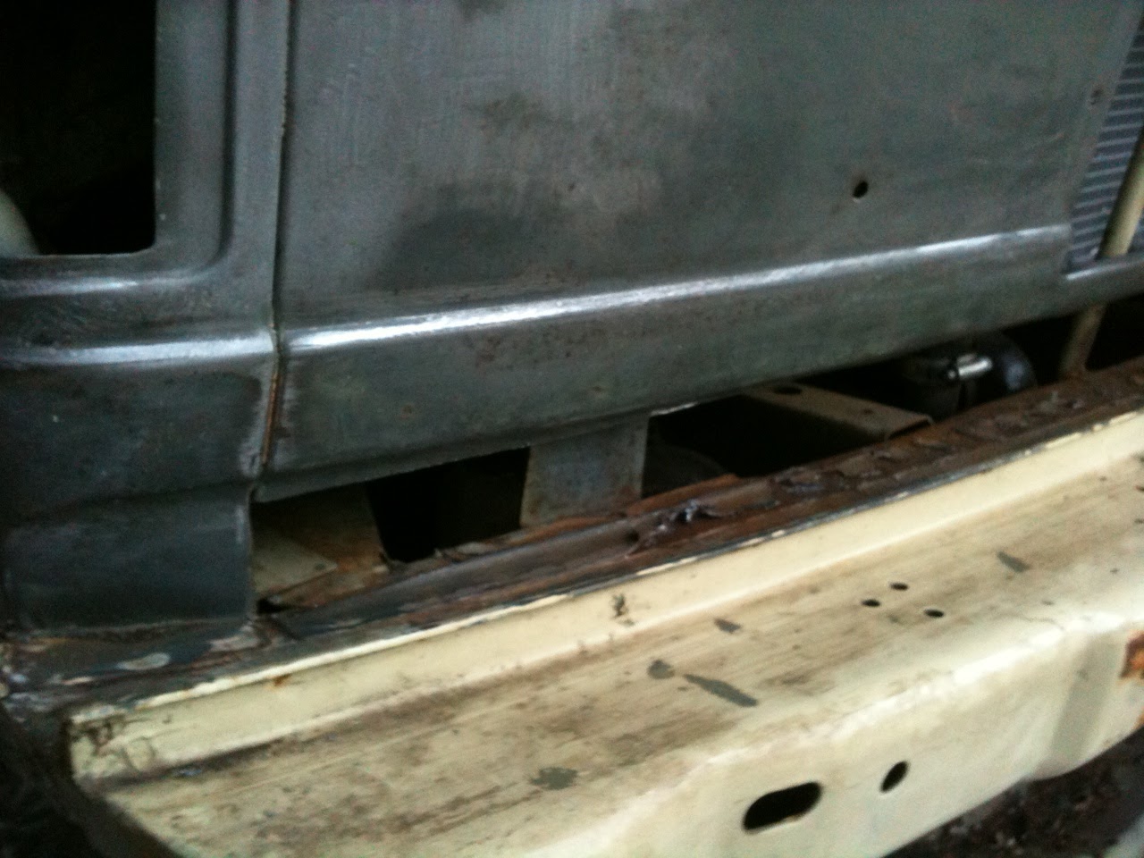 Vanagon owner . . . Again: Nose panels