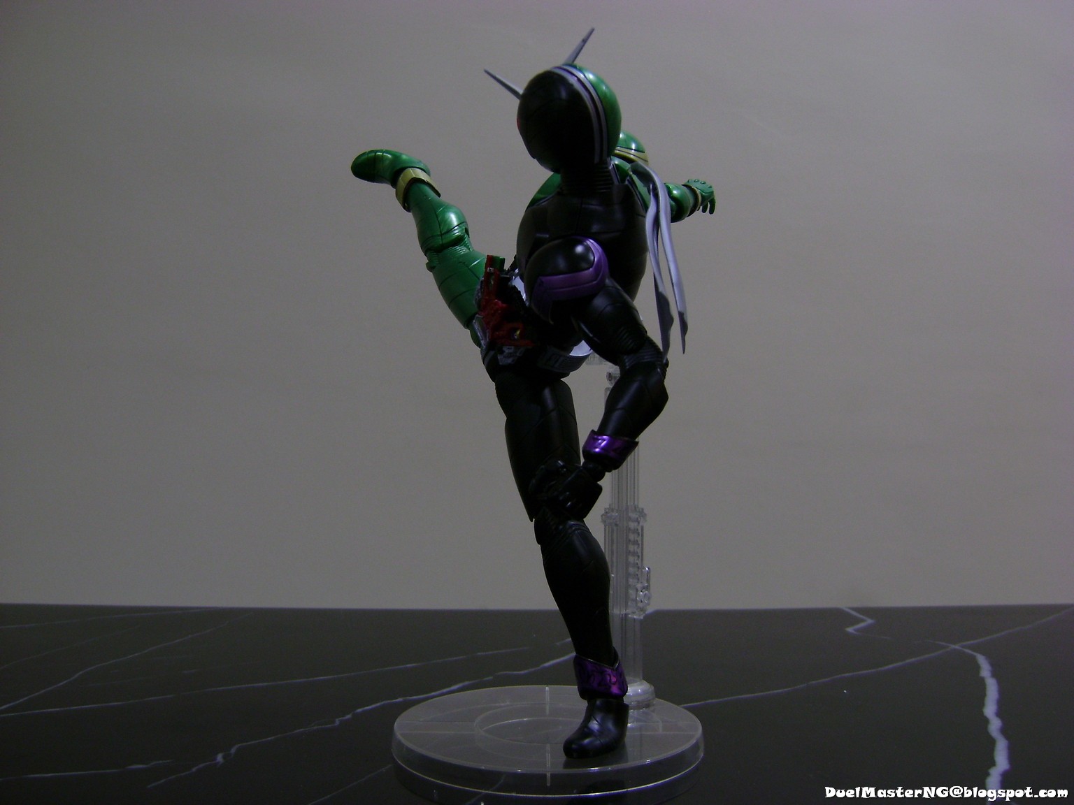 DuelMasterNG Gunpla: MG Figure-Rise - Kamen Rider W Cyclone-Joker (Bandai)