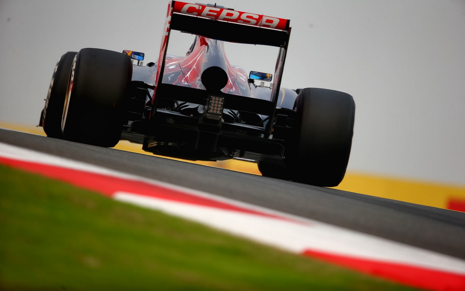 2013 INDIAN GP: FRIDAY IN HIGH RESOLUTION IMAGES - FORMULA 1