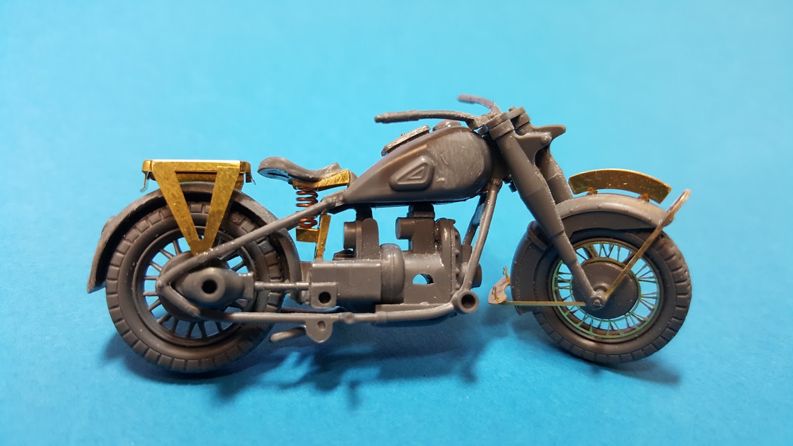 Simon Dean Models: Tamiya BMW R75