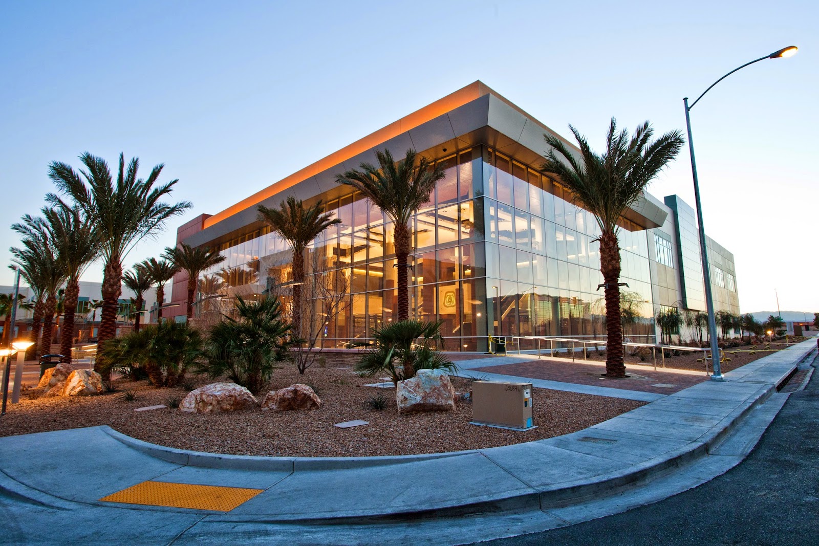 HENRI'S "BLOG ZONE": DDP/LEDs Emerge Lighting by Architectural ...