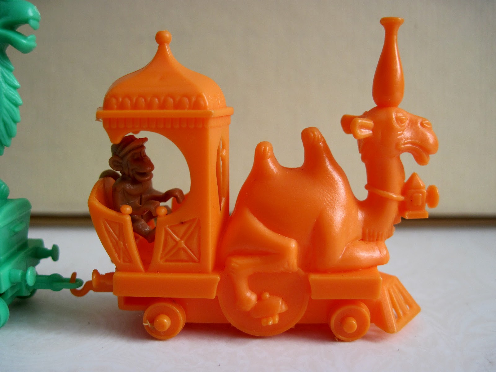 Tracy's Toys (and Some Other Stuff): R and L Camel Train Cereal Premiums