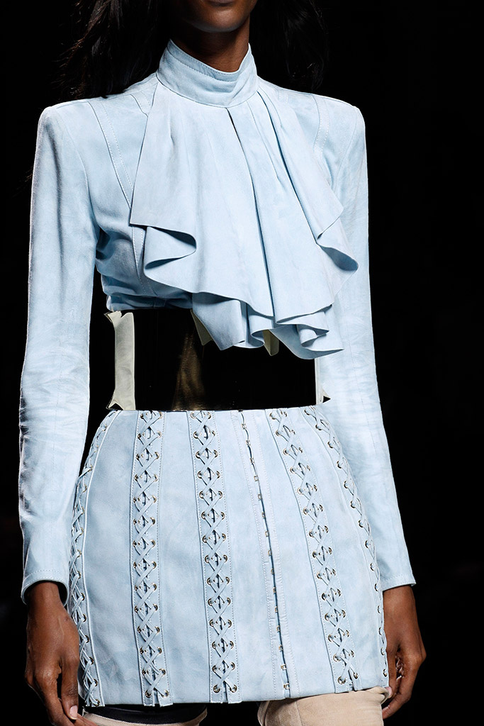 SevenRoses: Balmain F/W RTW 2016-2017 París Fashion Week - Detalles