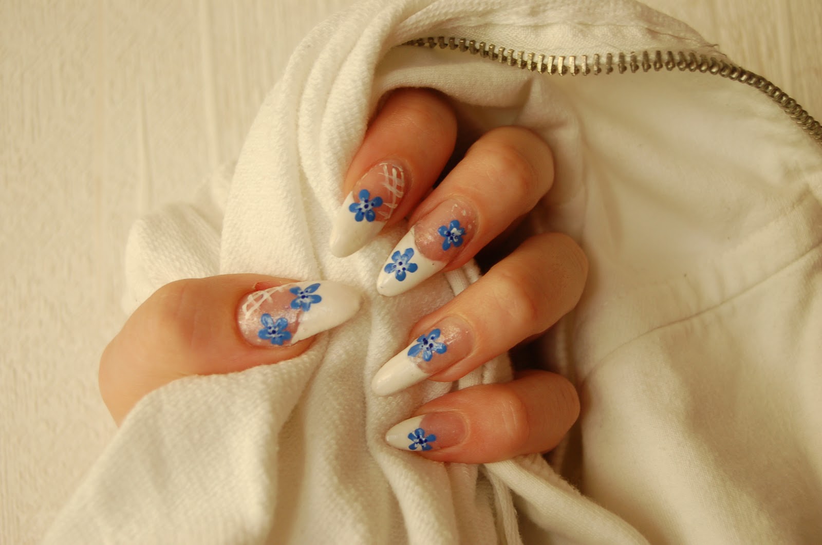 Kanin Loikka: Ranskalainen manikyyri