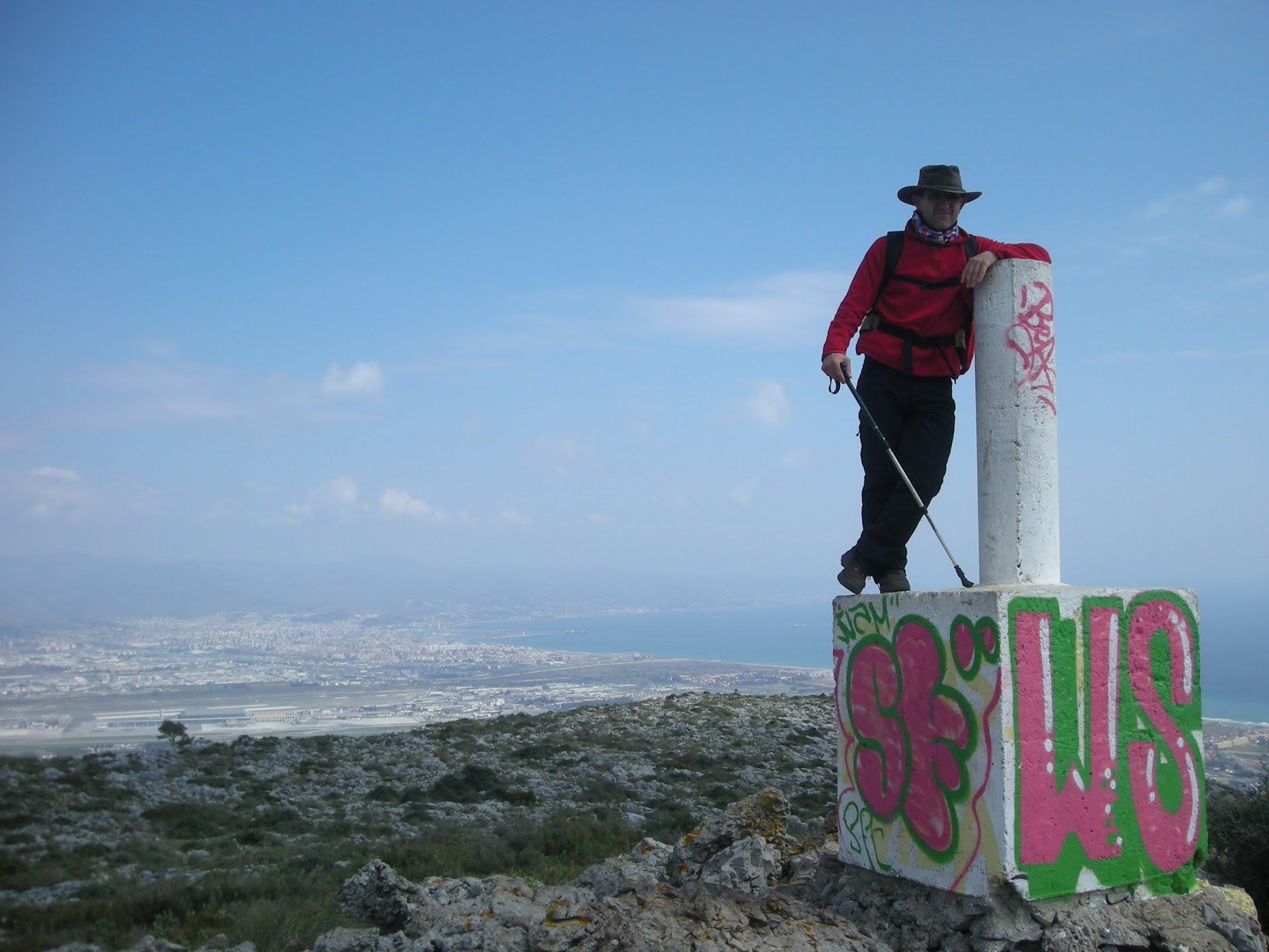 LAS RUTAS DE SENDERICU C. D.: Senderismo en Málaga: Subida al Pico ...