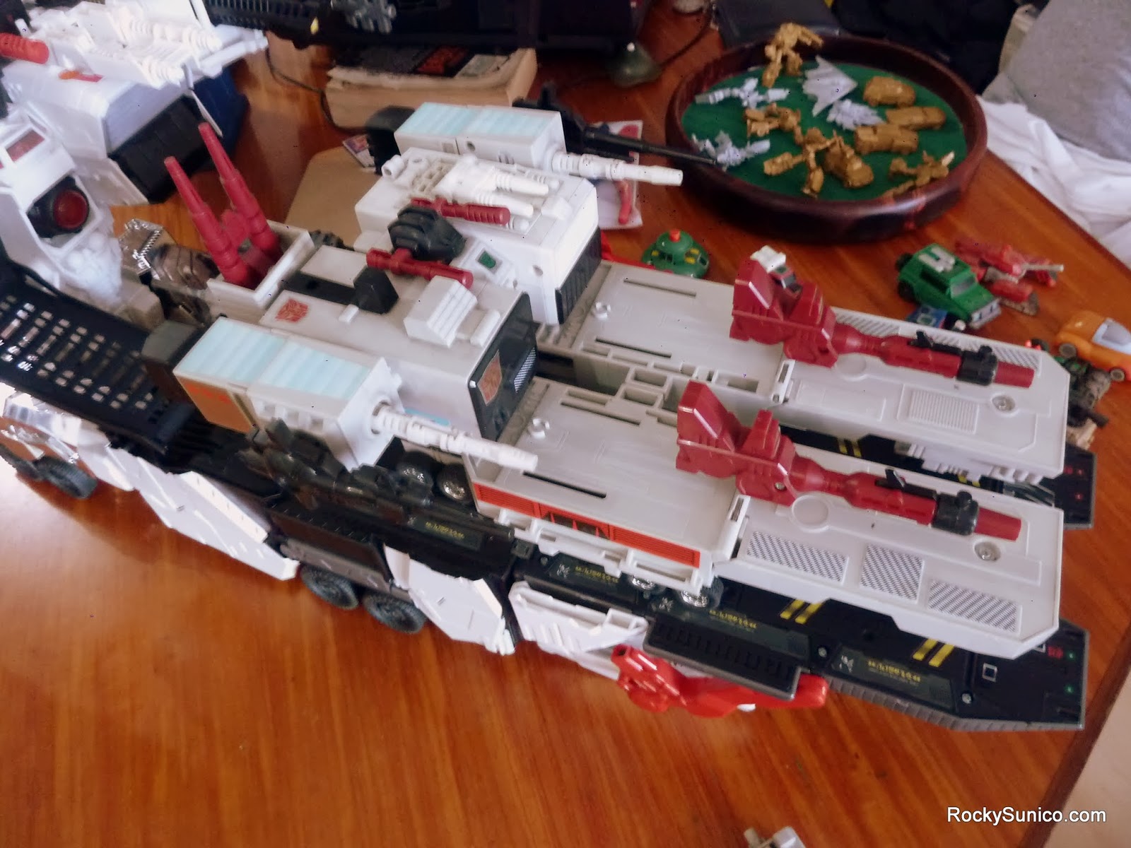 The Geeky Guide to Nearly Everything: [Transformers] Generations ...