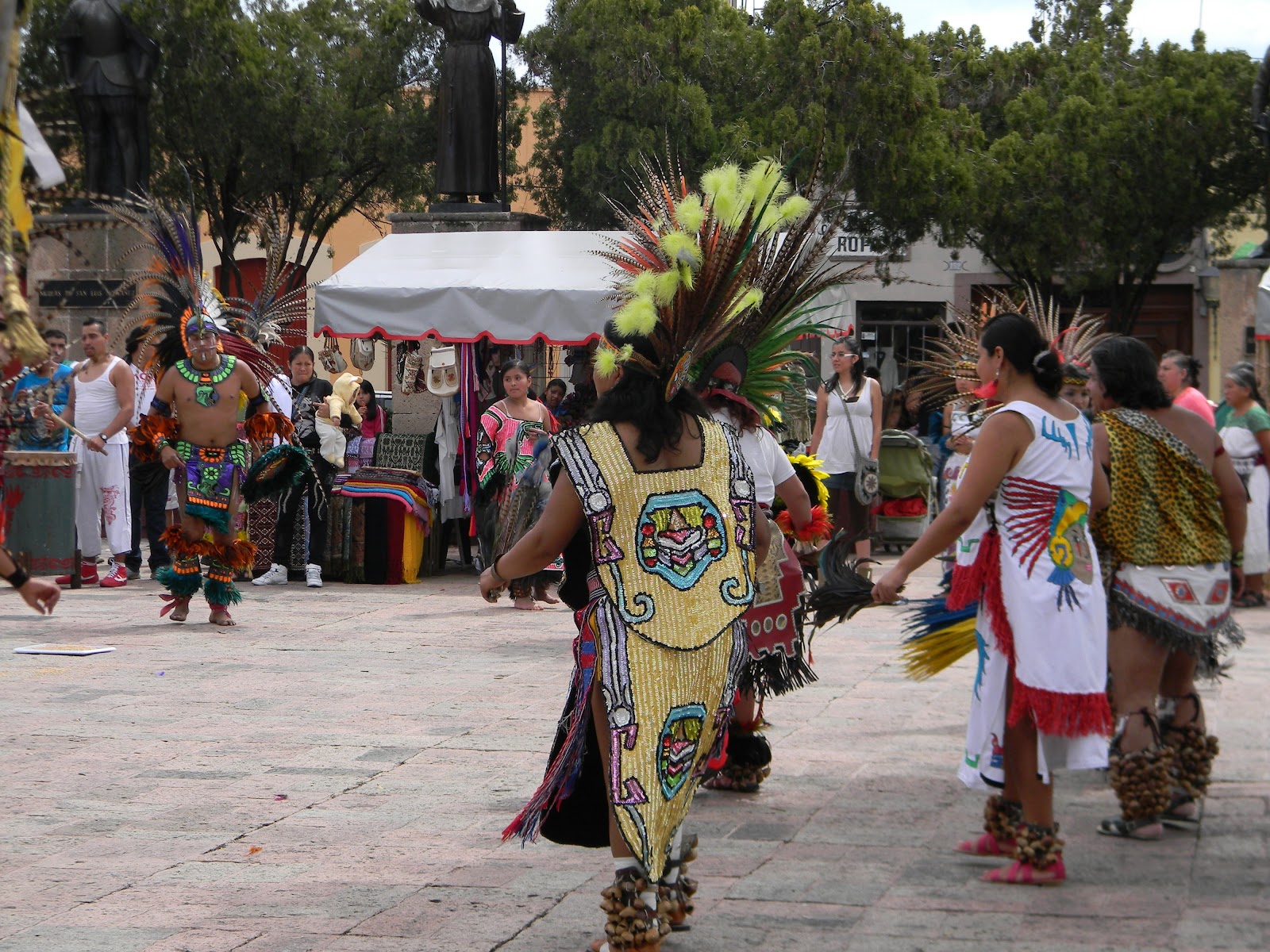 Lisa's Quilt Garden: Aztec Festival & The Aqueducts, Queretaro, Mexico