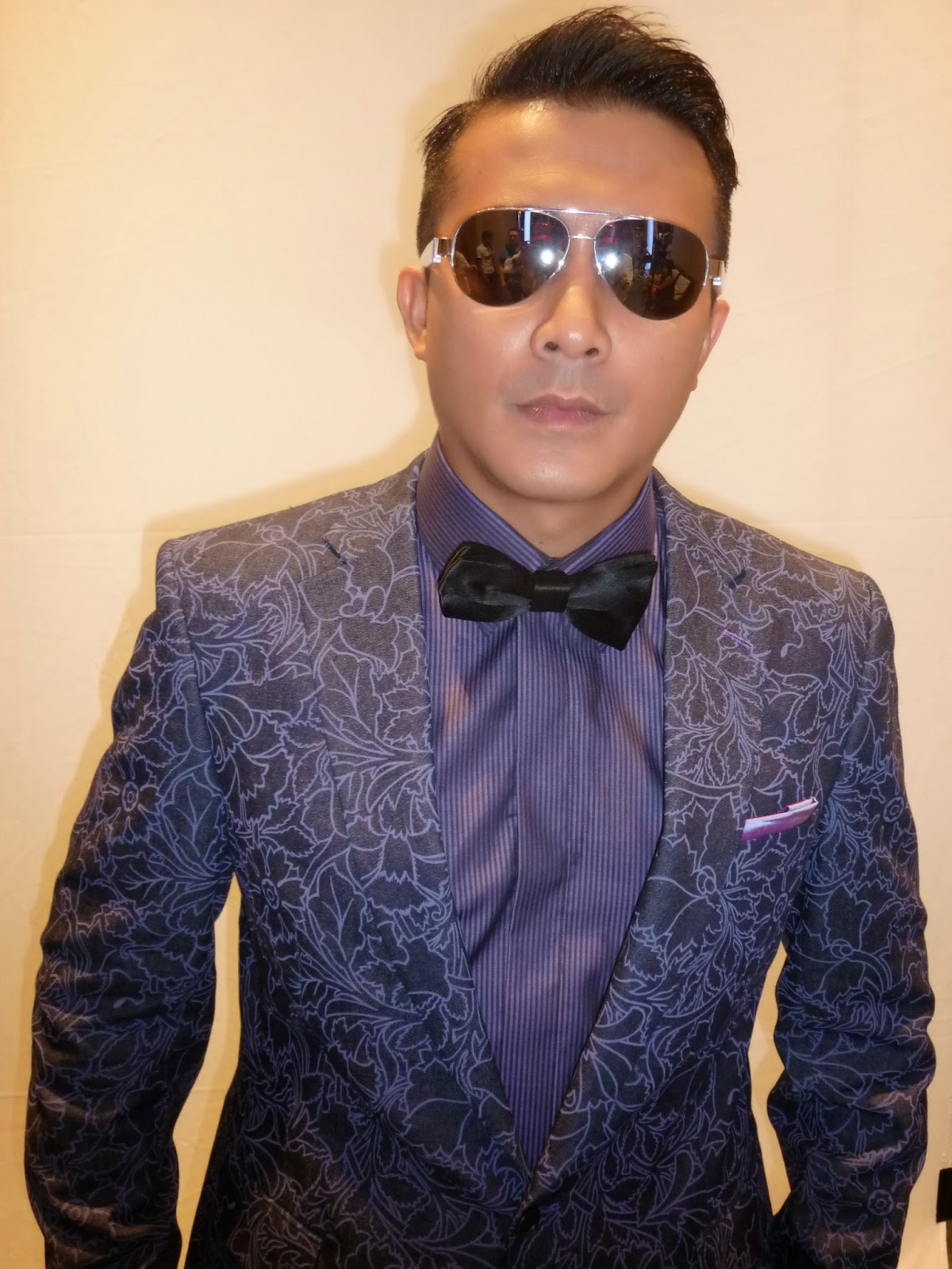 Kee Hua Chee Live!: SUPERSTAR ACTOR AARON AZIZ WILL WEAR A BESPOKE SUIT ...