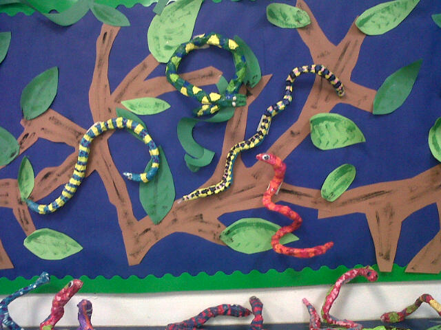 horizons - imagine, dream, discover: Simile Snakes and a Super Sale