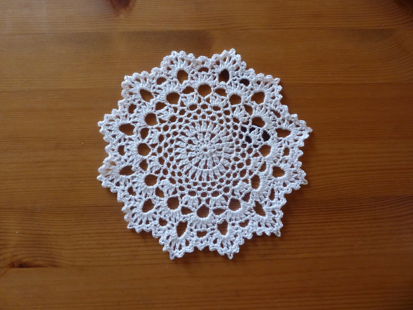 Yellow, Pink and Sparkly: Another Doily