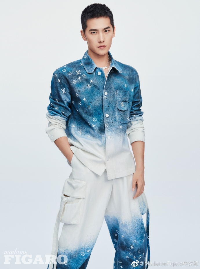 China Entertainment News: Yang Yang poses for photo shoot