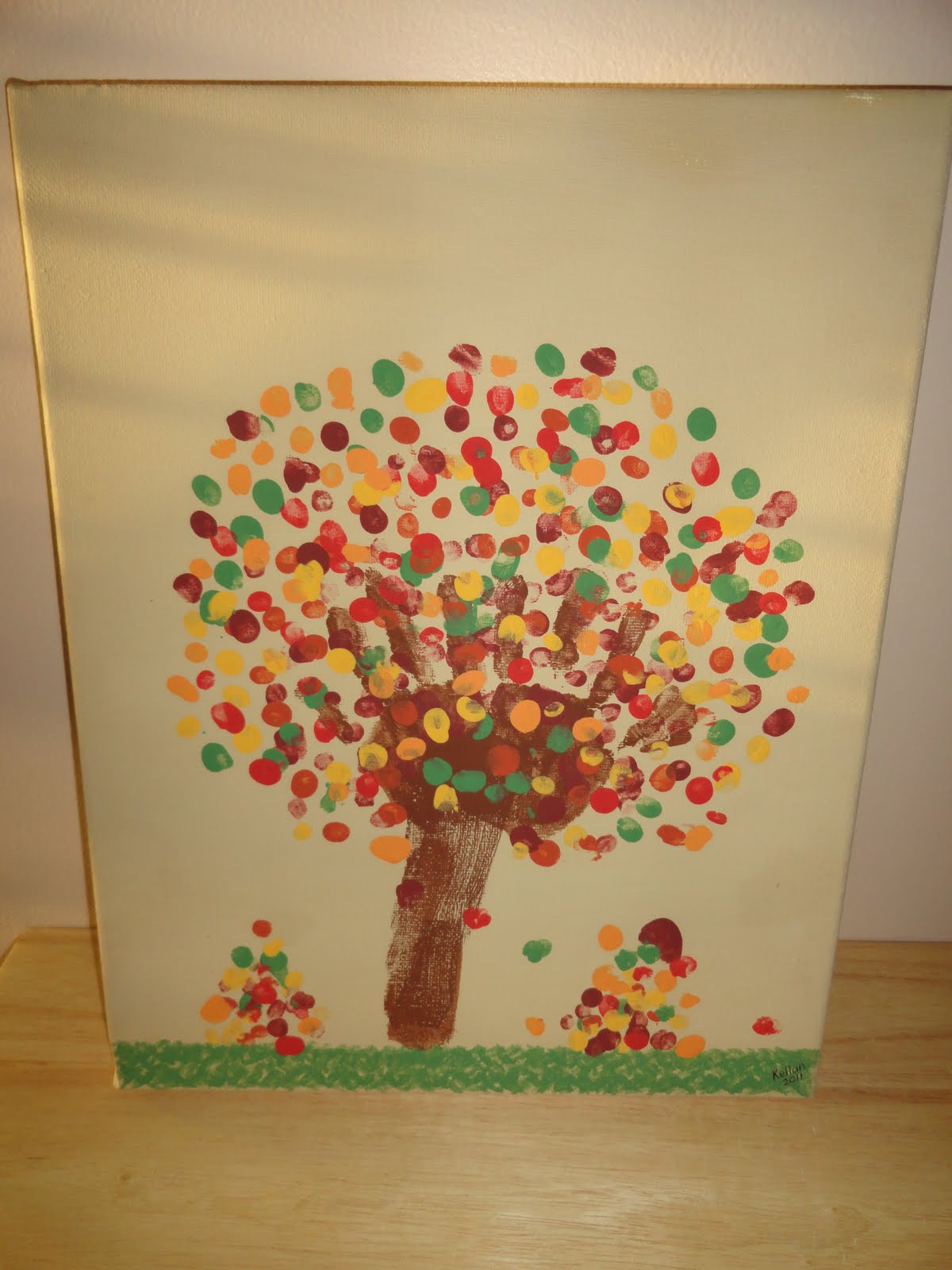 Izzie, Mac and Me: Fall Handprint/Fingerprint Tree Craft