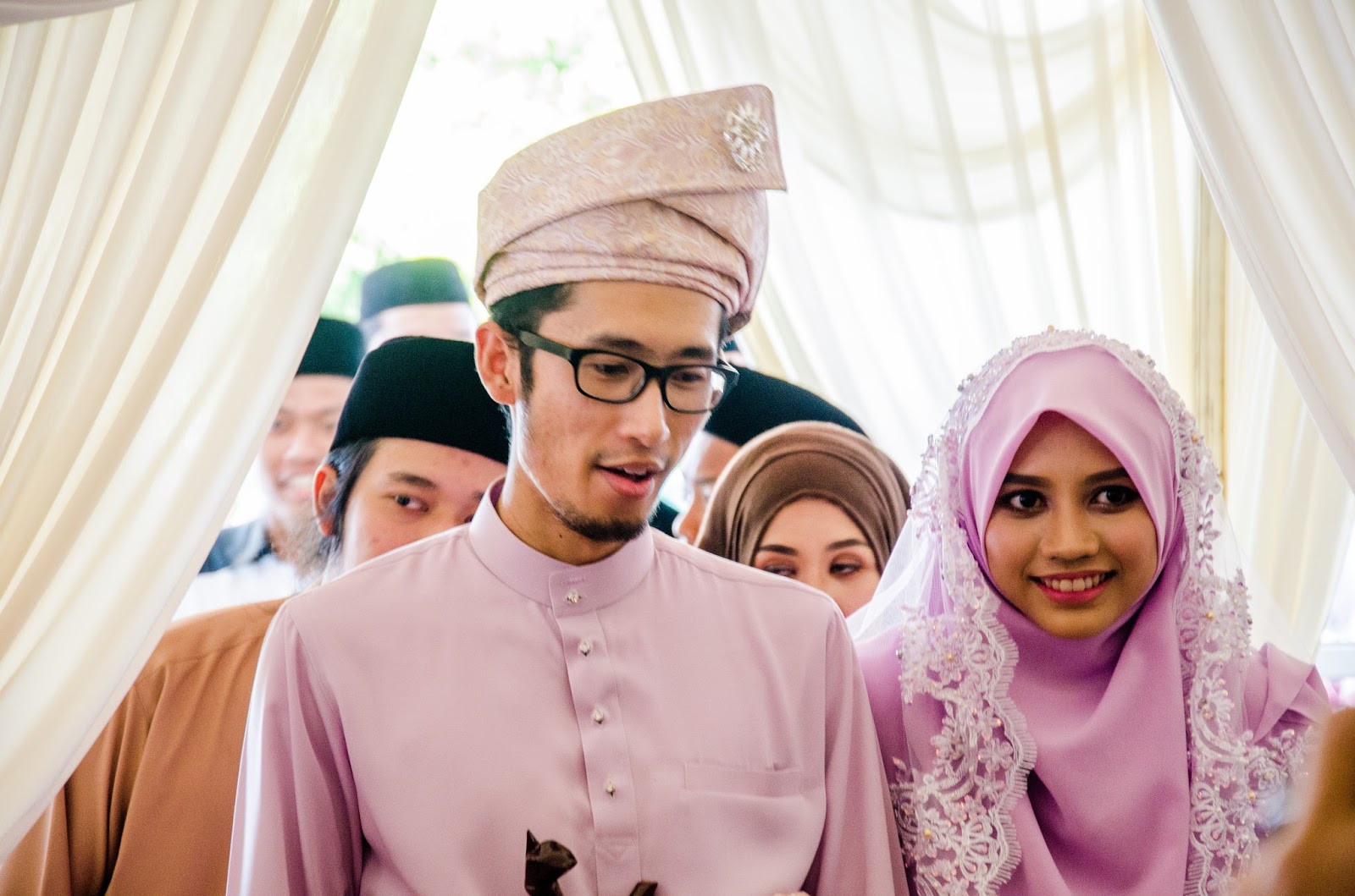 Mat Luthfi dah kahwin! - CAPLICAPLIN