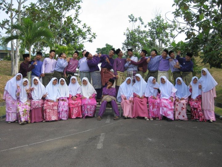 HANYA AKU: FrENz Of SmAKJ