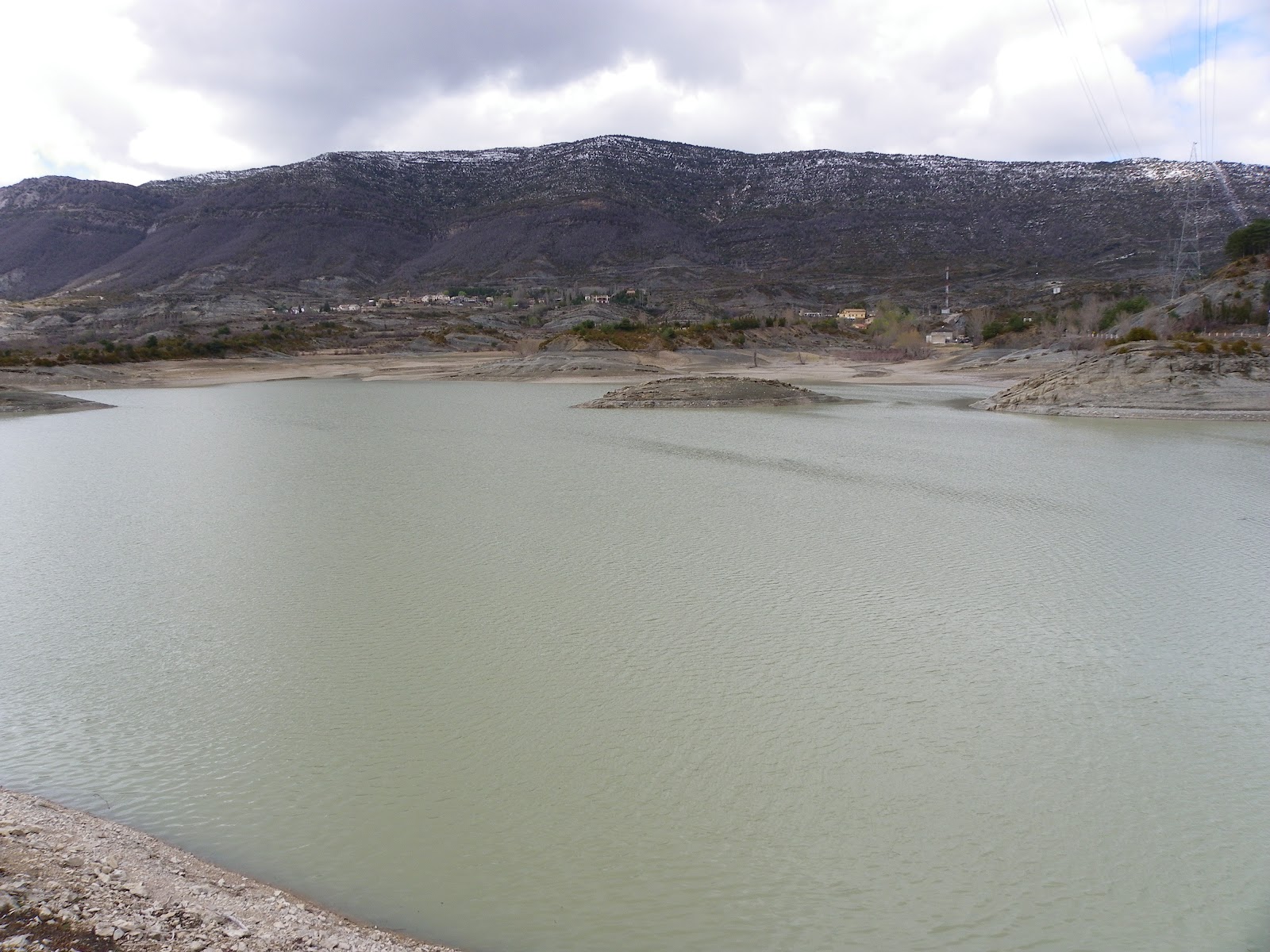 Presas y embalses: Embalse de Arguis