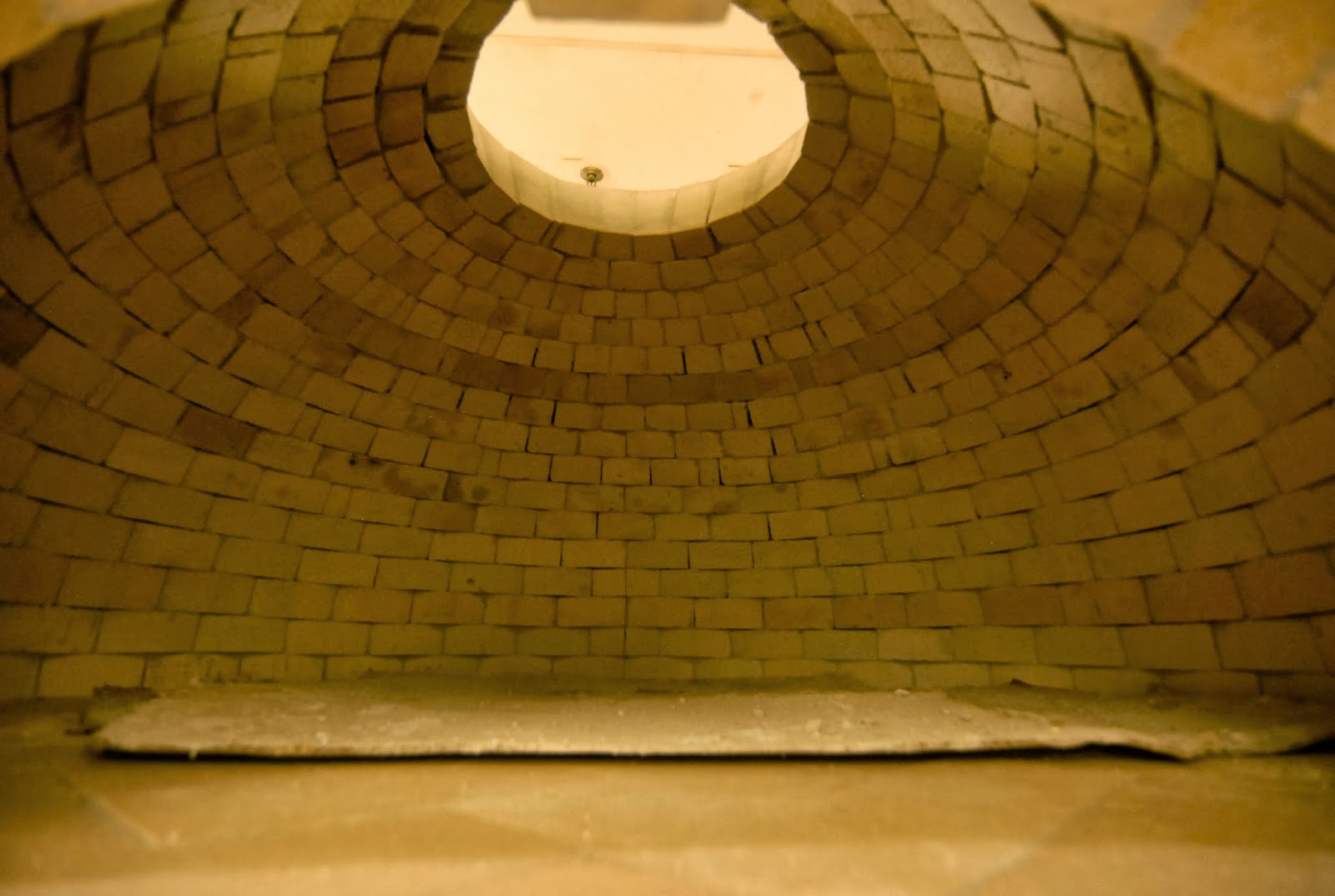 True Brick Ovens: Form-free brick dome building