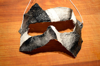 Eats: Inedible mask making