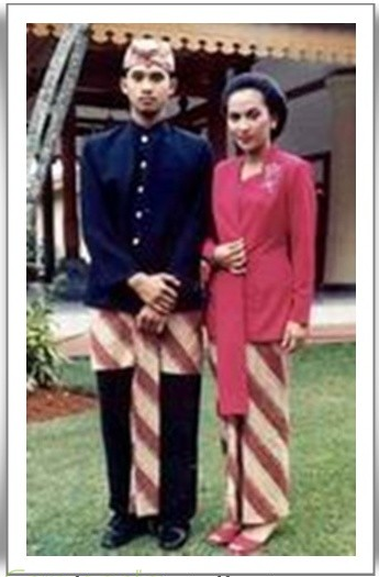 West Javanese (Jawa Barat) Traditional Clothes of Indonesia - OlaOlo.net