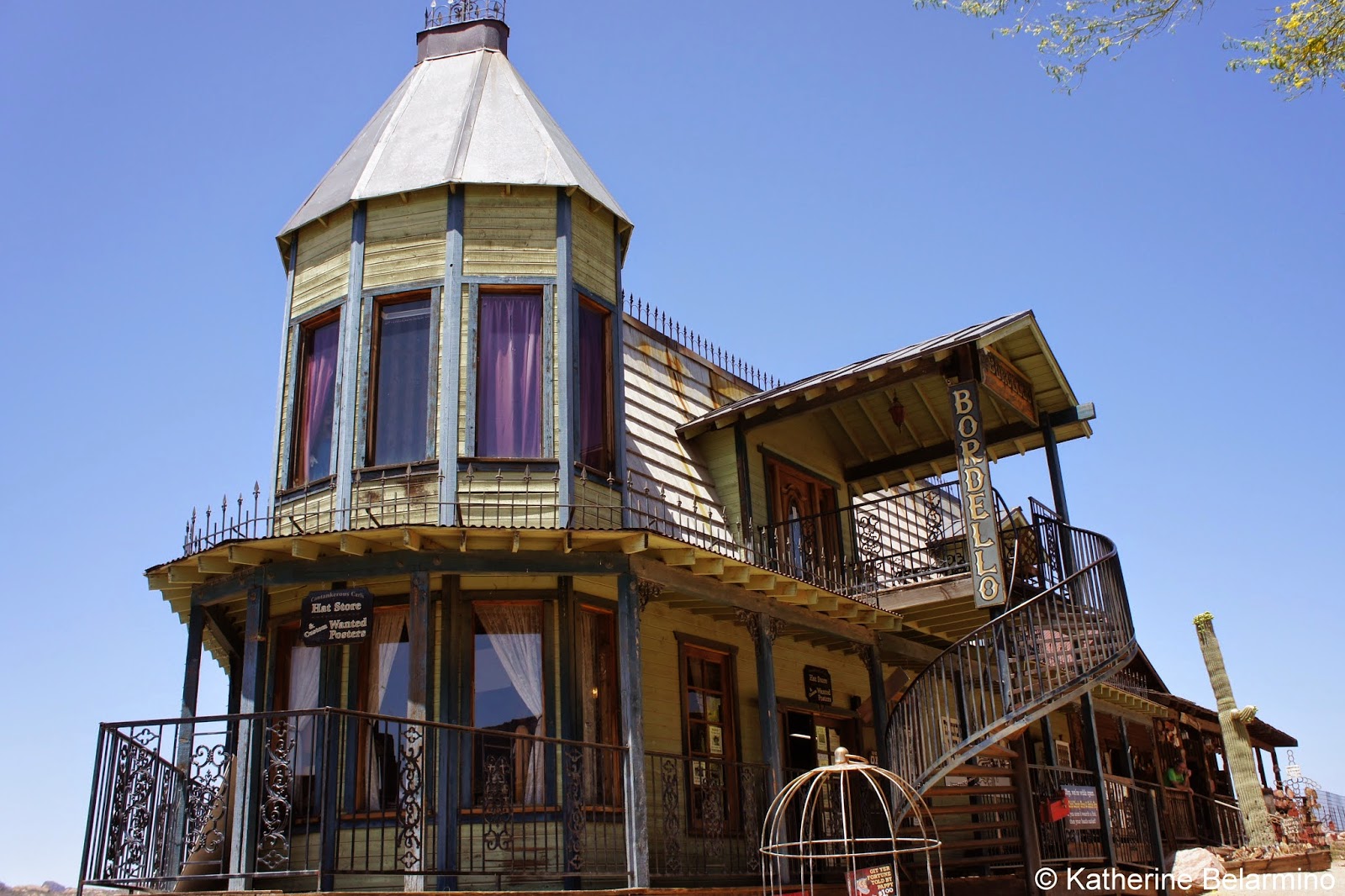 Driving the Scenic Apache Trail | Travel the World