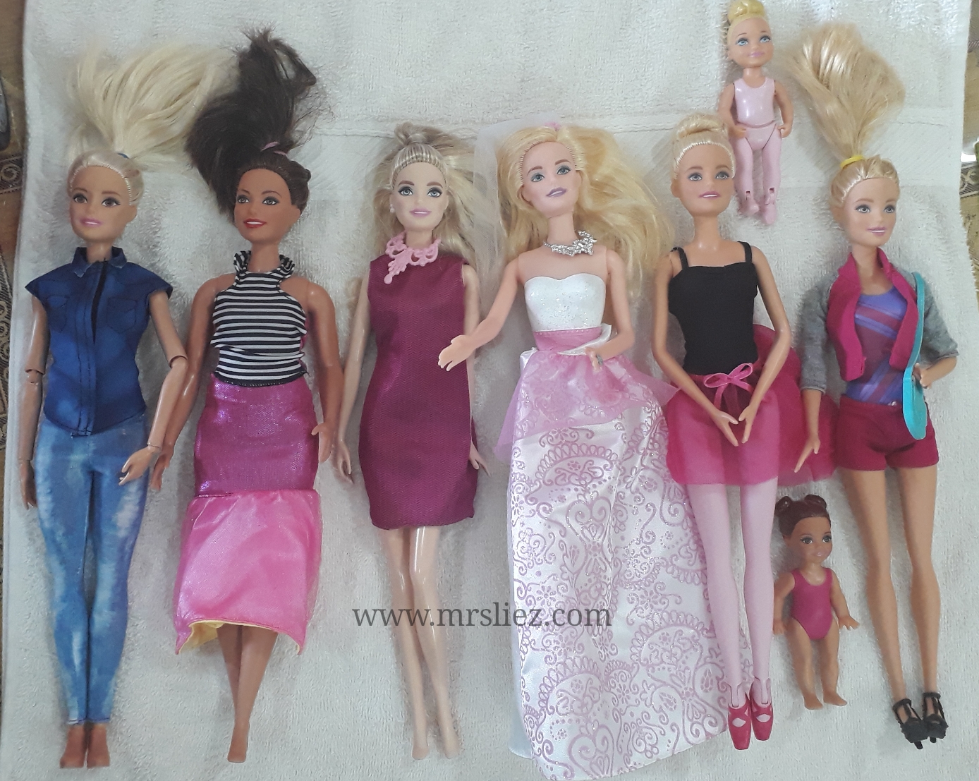 QASEH DAN KOLEKSI SMIGGLE DAN PATUNG BARBIE - MRSLIEZ.COM