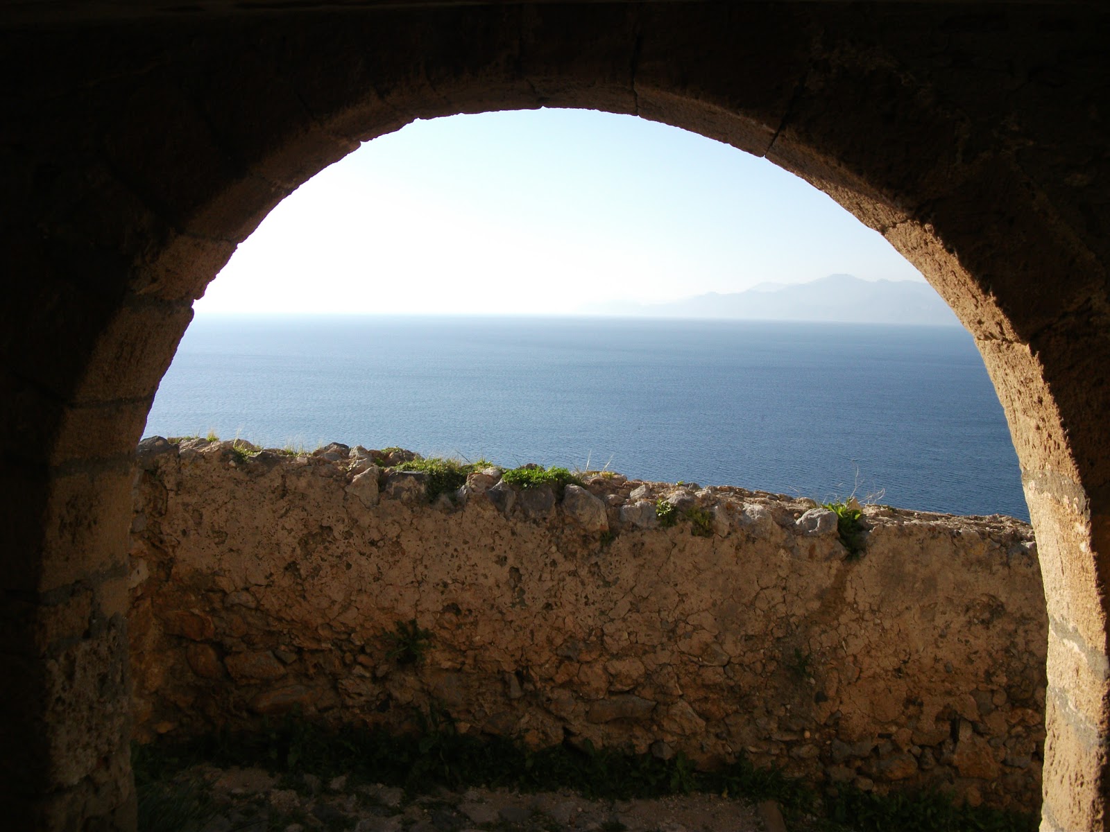 ακρη ελασσονας: ΜΟΝΕΜΒΑΣΙΑ η MONEMVASIA κειμενα απο το δικτυο ...