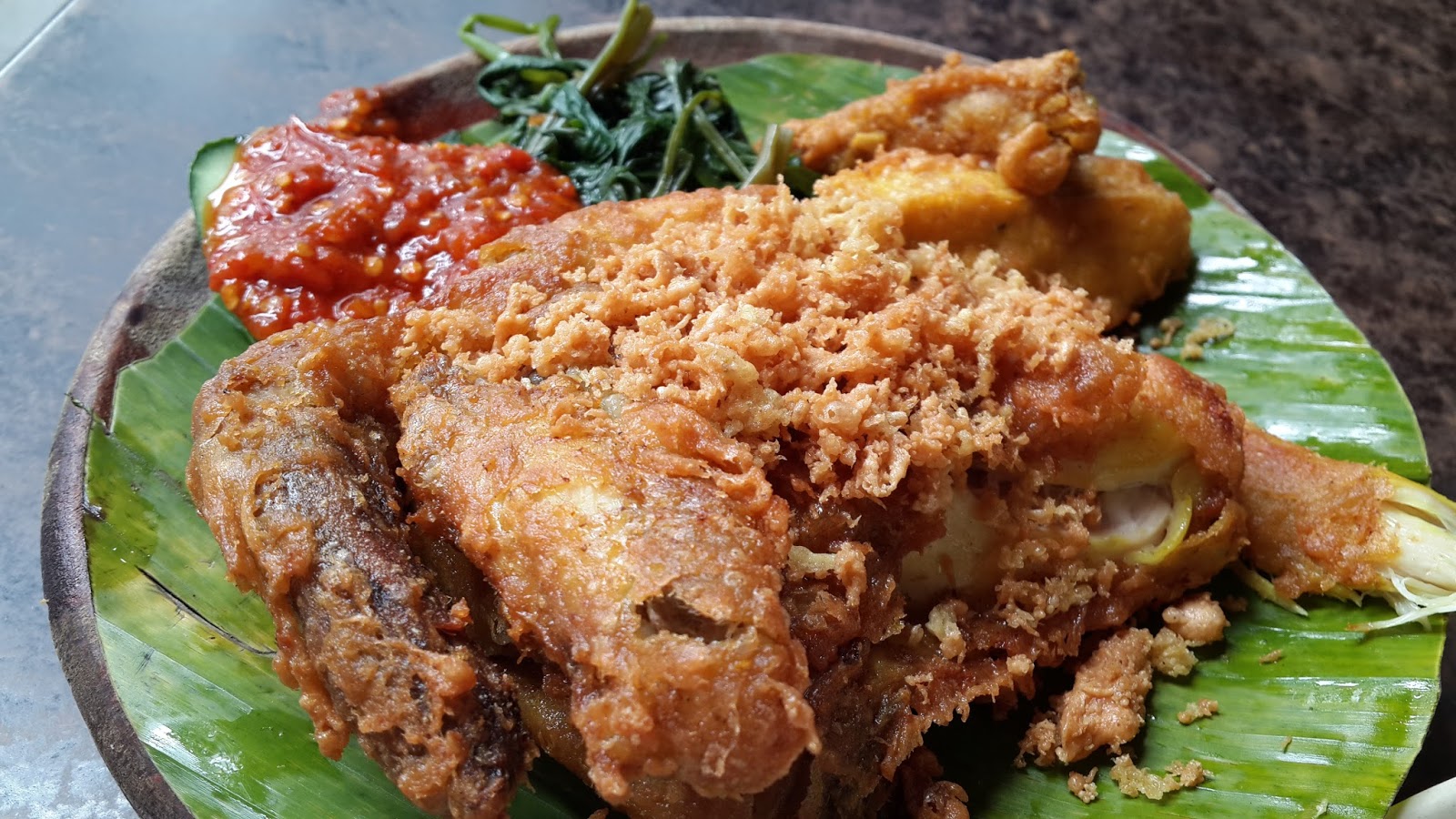 BookWorm Travel: Ayam Penyek @ Dapur Penyek