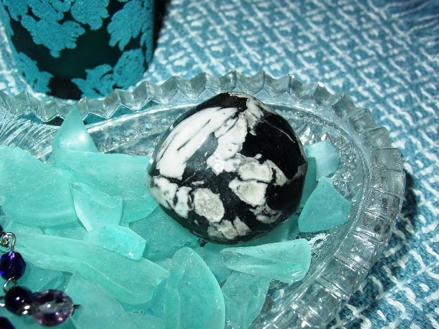 I Heart the Goddess: Chrysanthemum Stone