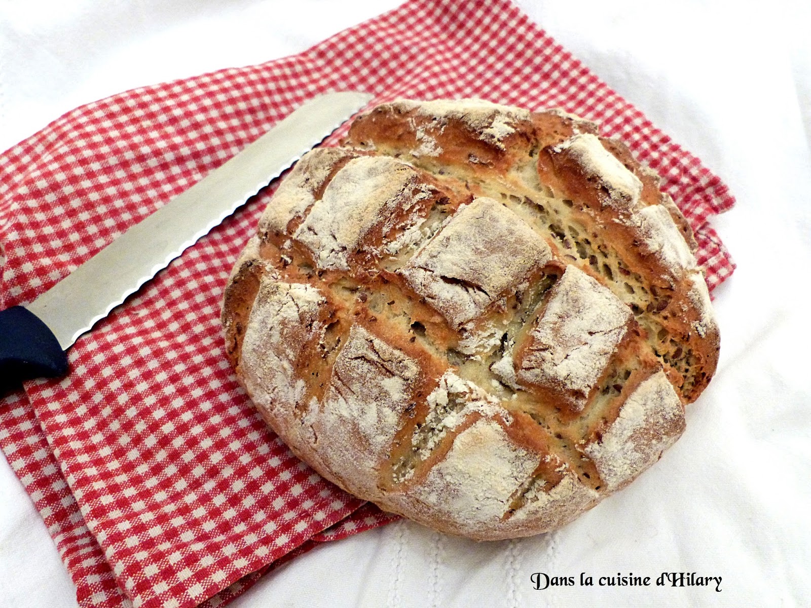 Dans la cuisine d'Hilary: Pain boule aux graines de lin / Linen seeds ...