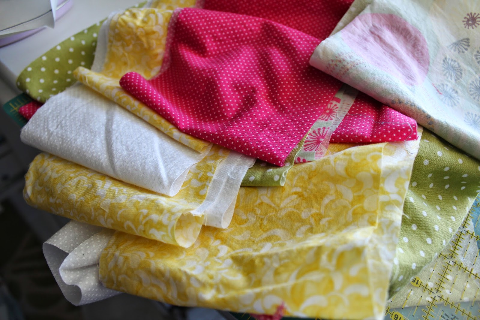 Rachael Rabbit: Tutorial: Sixty Minute Split Strip Quilt