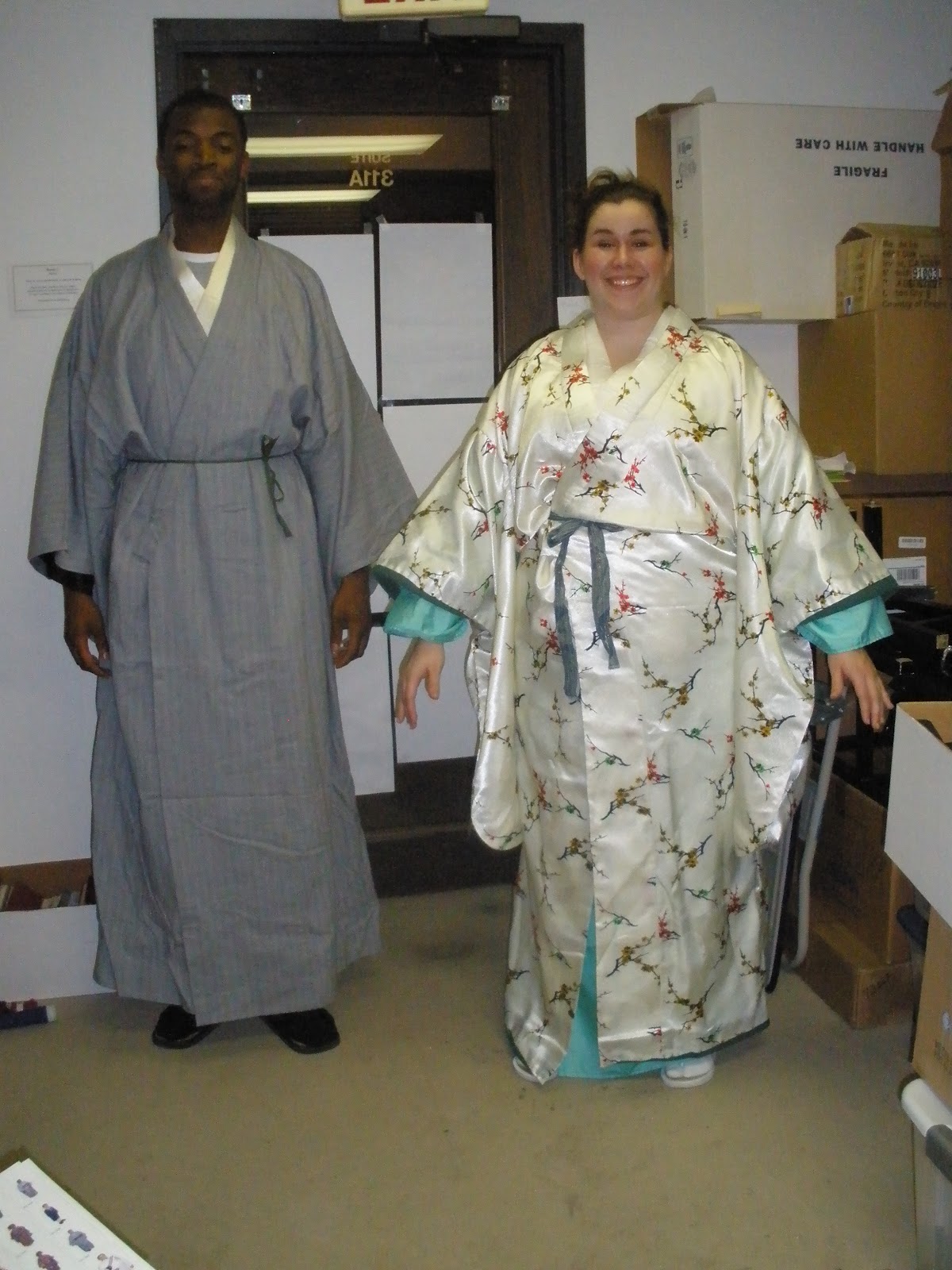 Costumes and Corgis: A Brief Guide to Wrapping Kimono and Obi (part 1)
