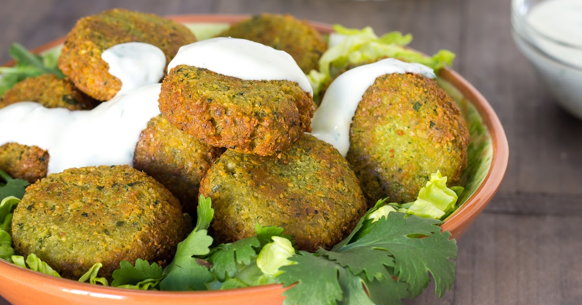 Recetas y Postres Halal: Falafel con salsa de yogurt
