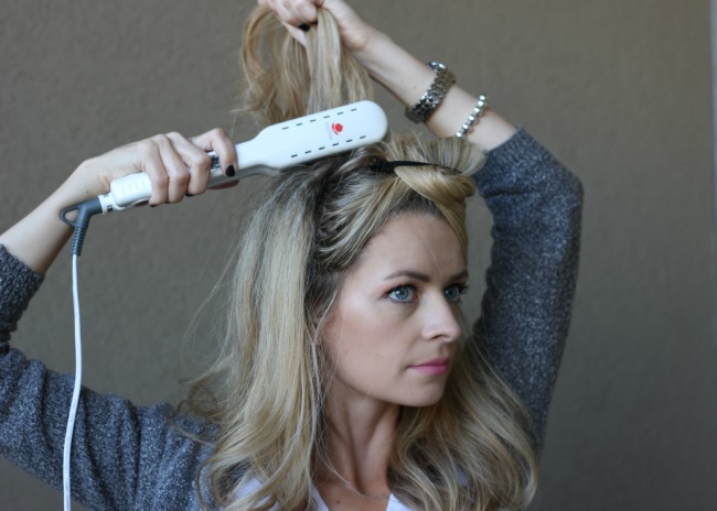 blushing basics: Voloom Hair Tool and Five Minute Hair Tutorial