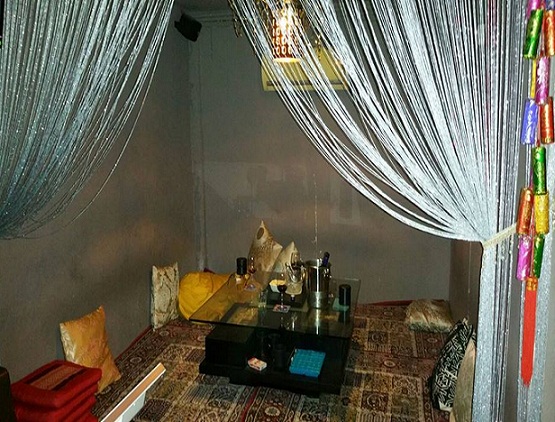 Walk Walk Look Look Eat Eat: Bazuka Café Bar