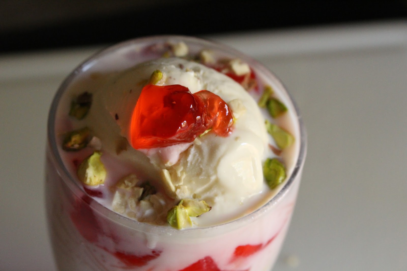 NaavinRuchi : Fruit Falooda
