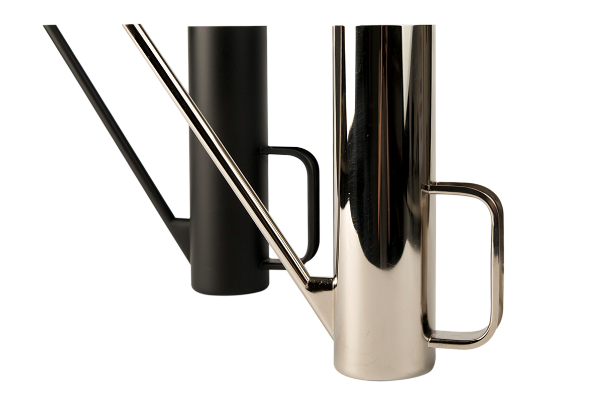 RW PAISAGISMO: ADORNO: INDOOR WATERING CAN BY GEORGE RIDING