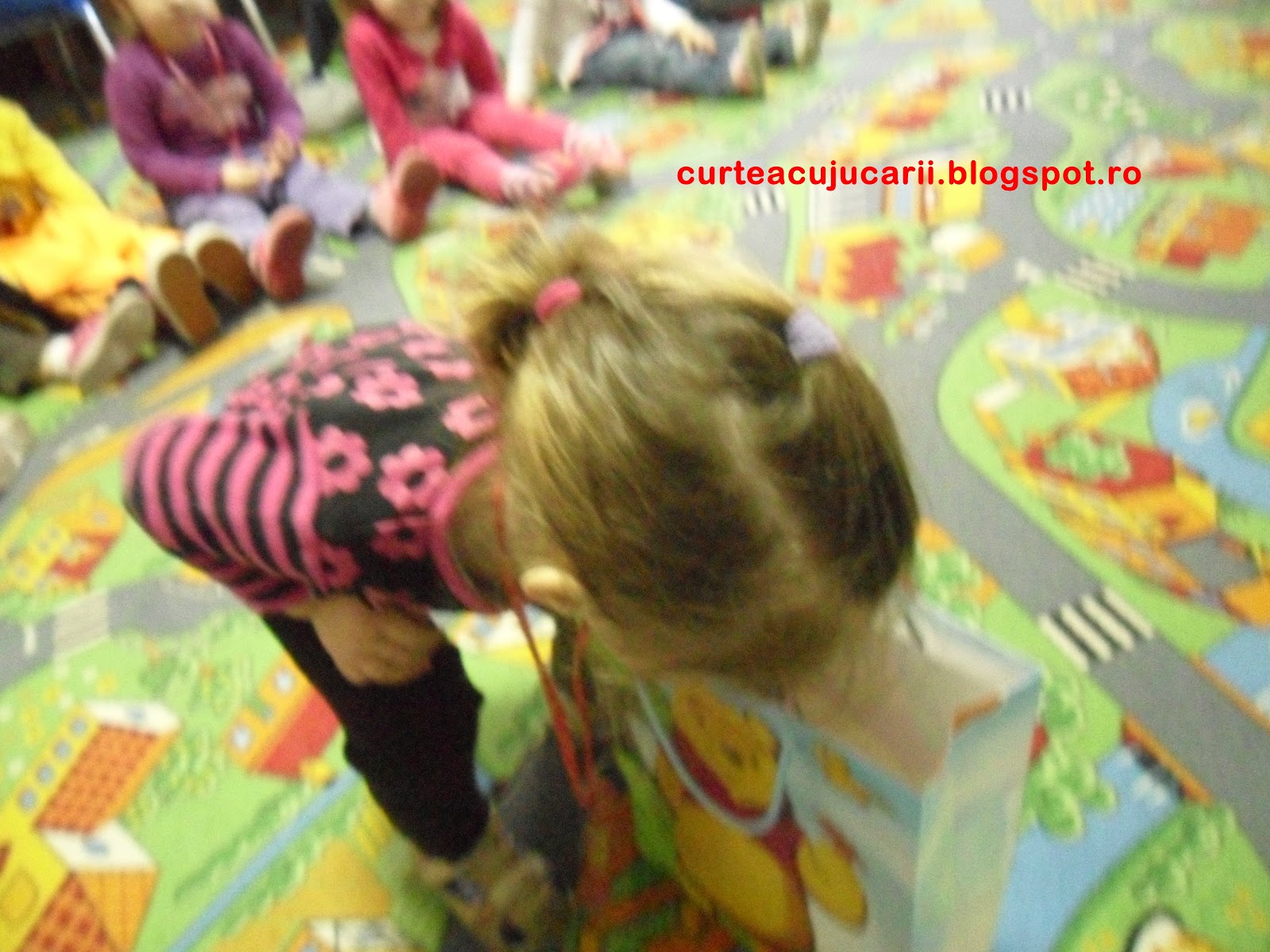 Curtea cu jucării: În ograda bunicii - partea I