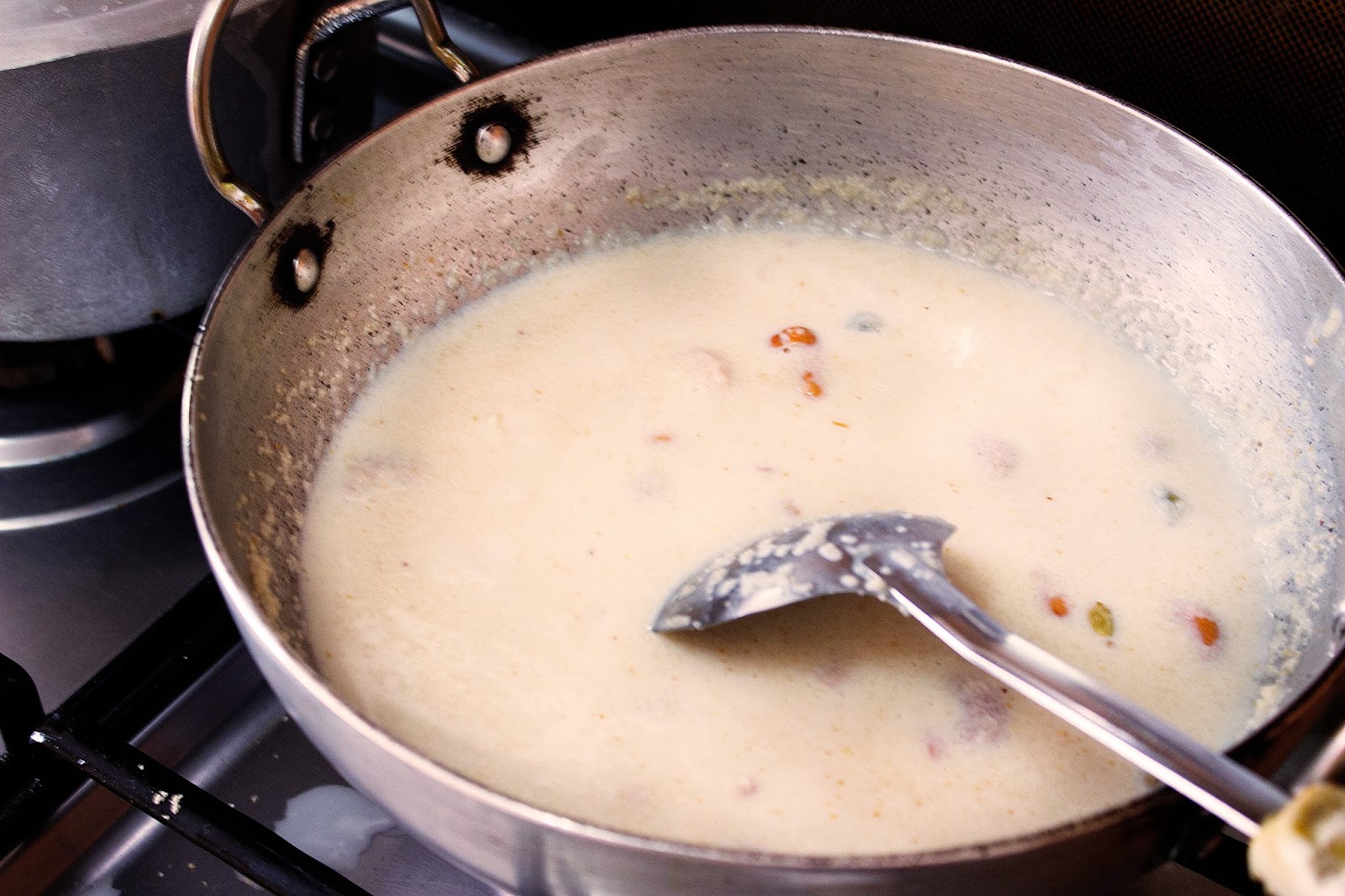 Sujir Payesh / Rava Kheer / Mohonbhog | Eat Read & Cook