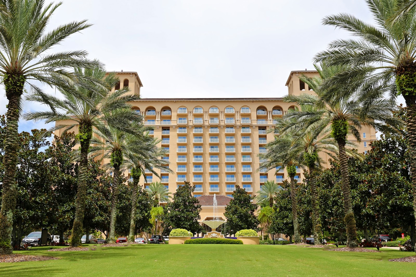 Sweet Southern Days: A Pretty Hotel