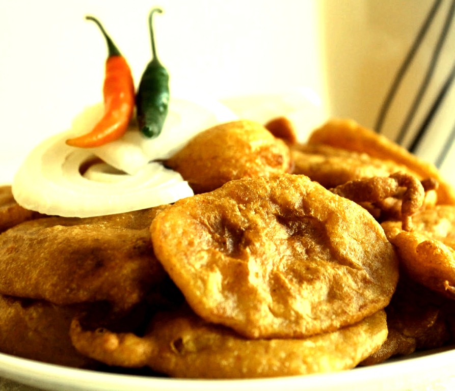 The Best Recipes: Aloo ke Pakode | Potato Fritters