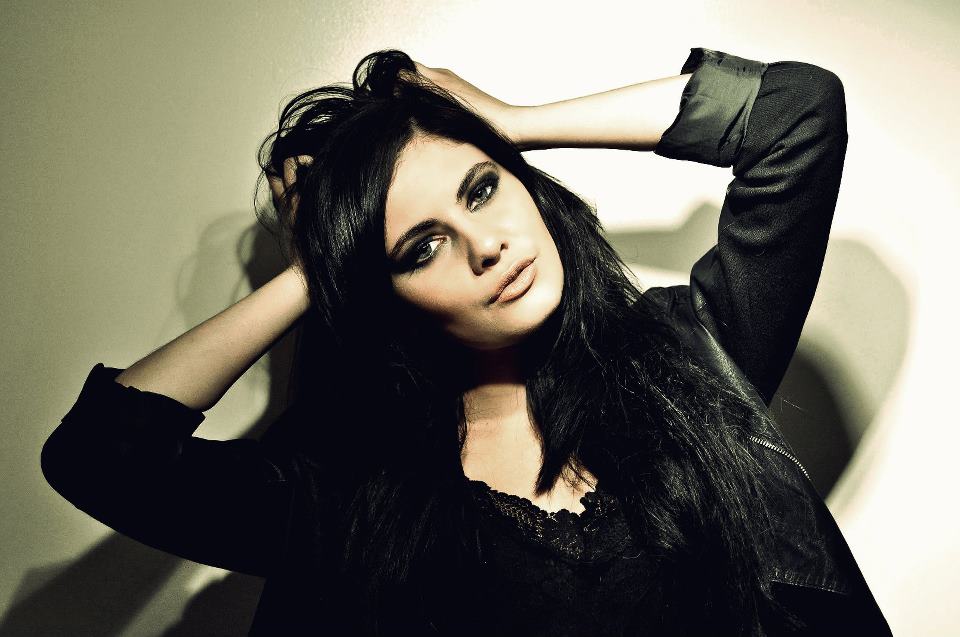 Alexandra Hall (Modeling)