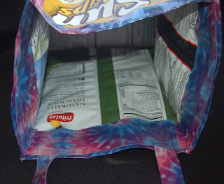 Lynn's Craft Blog: Recycled Chip Bag Tote