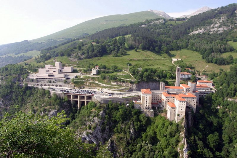 SANTUARIO DE ARANTZAZU ~ Monumentos del Mundo