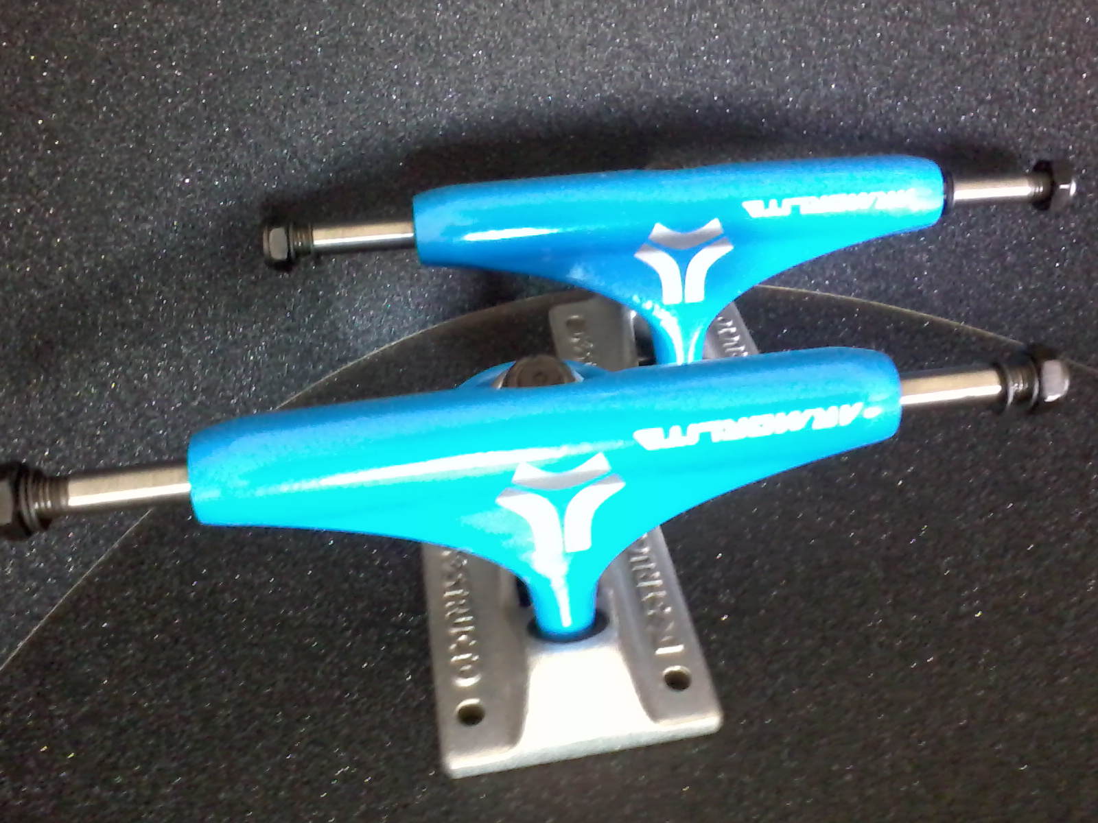 SEKTAskateshop: DESTRUCTO Trucks