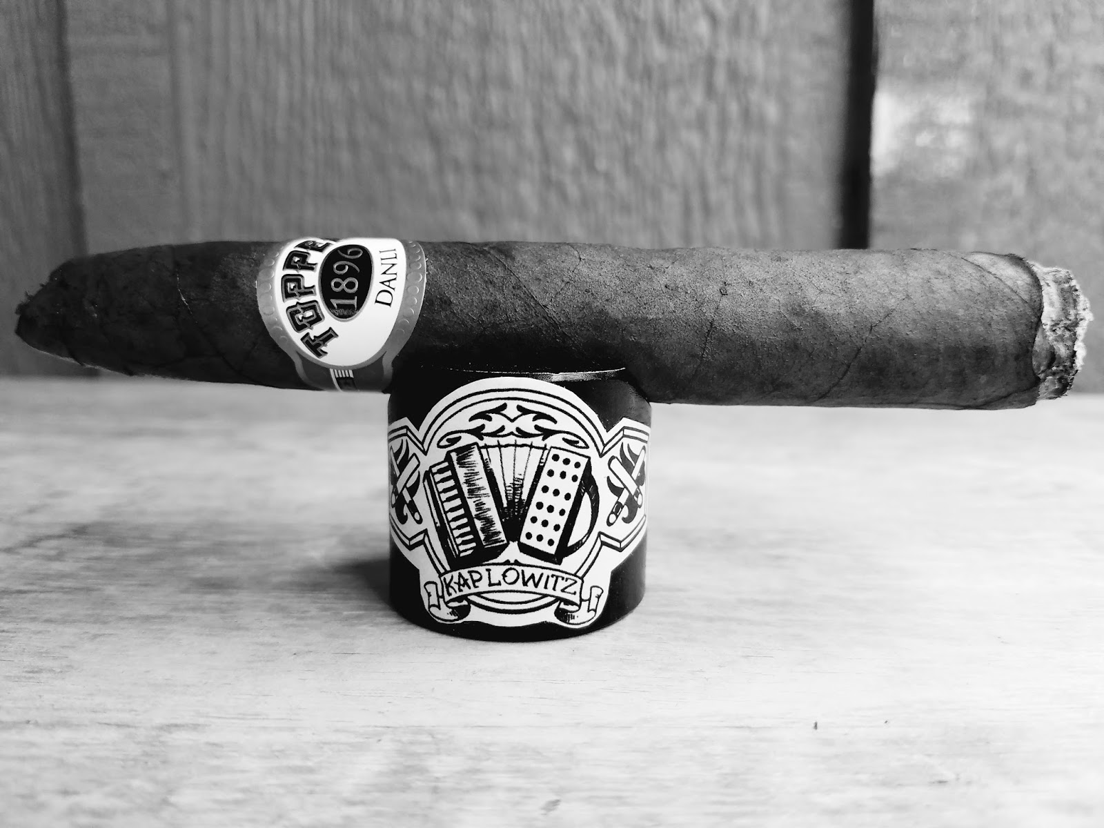 Kaplowitz Media.: Topper Cigar Company 1896 Danli - Cigar Review