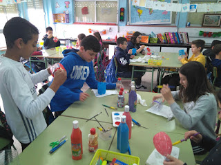 OUR ENGLISH CLASS: Art and crafts