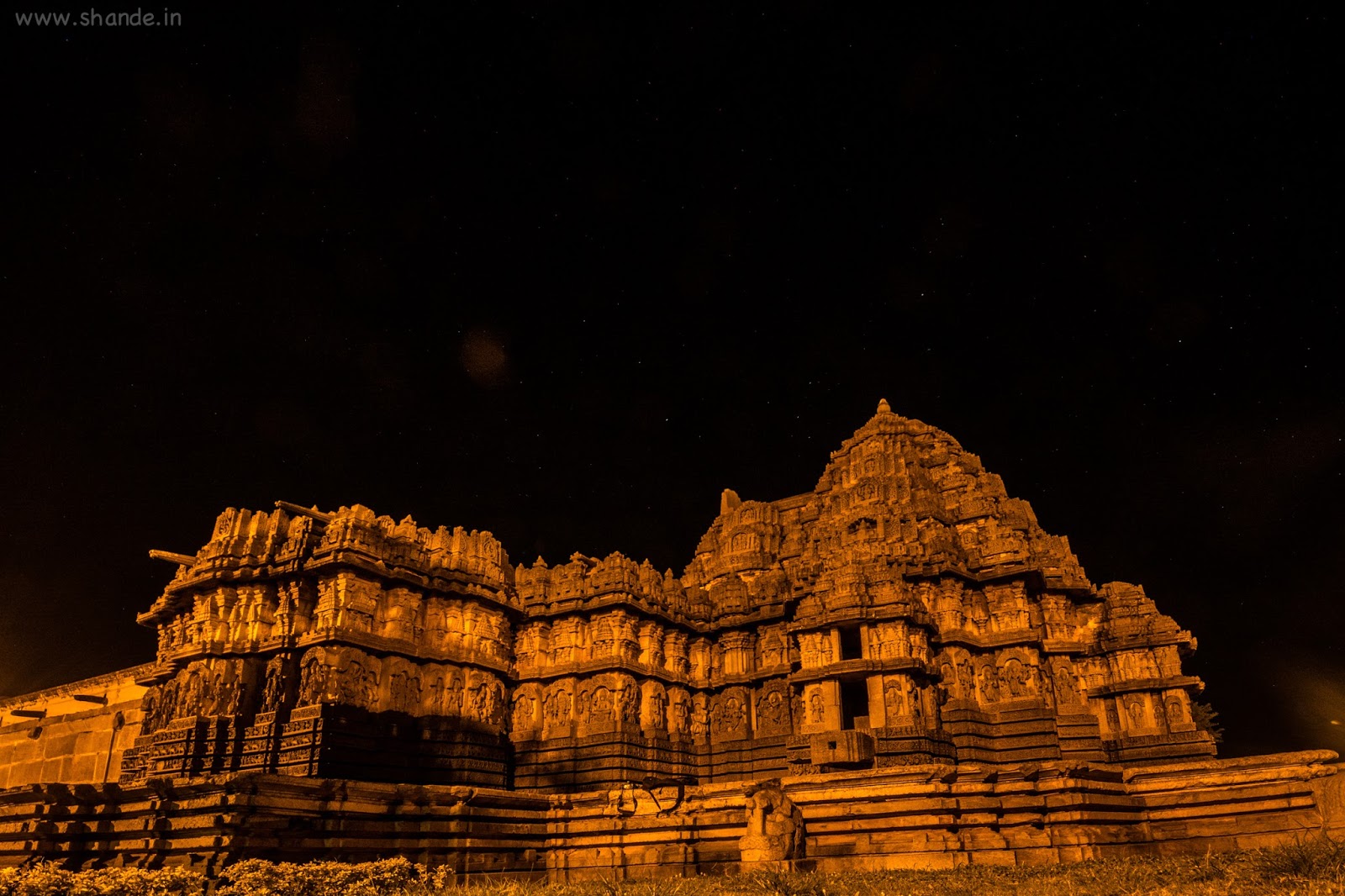 SHANDE: Lakshminarayana Temple at Hosaholalu near K.R. Pete